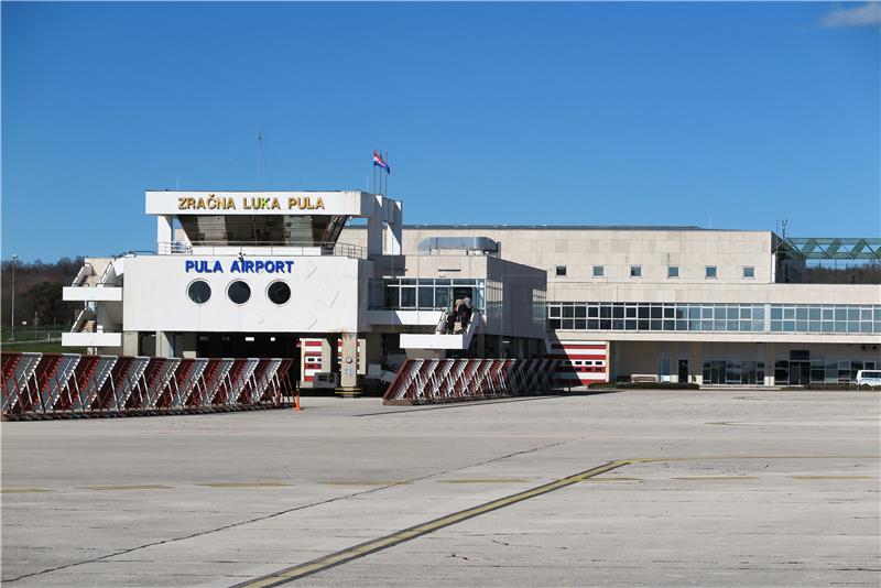 Zračna luka Pula ima čak 35 posto putnika više nego lani - Novo.hr