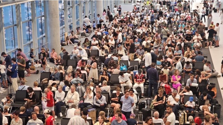 /FOTO/VIDEO/ Kolaps u Zračnoj luci Split, velika su kašnjenja, mnogi ...