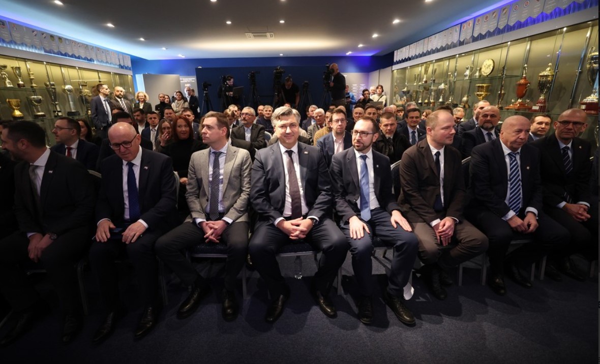 /FOTO/ Predstavljen projekt izgradnje novoga stadiona Maksimir - Novo.hr